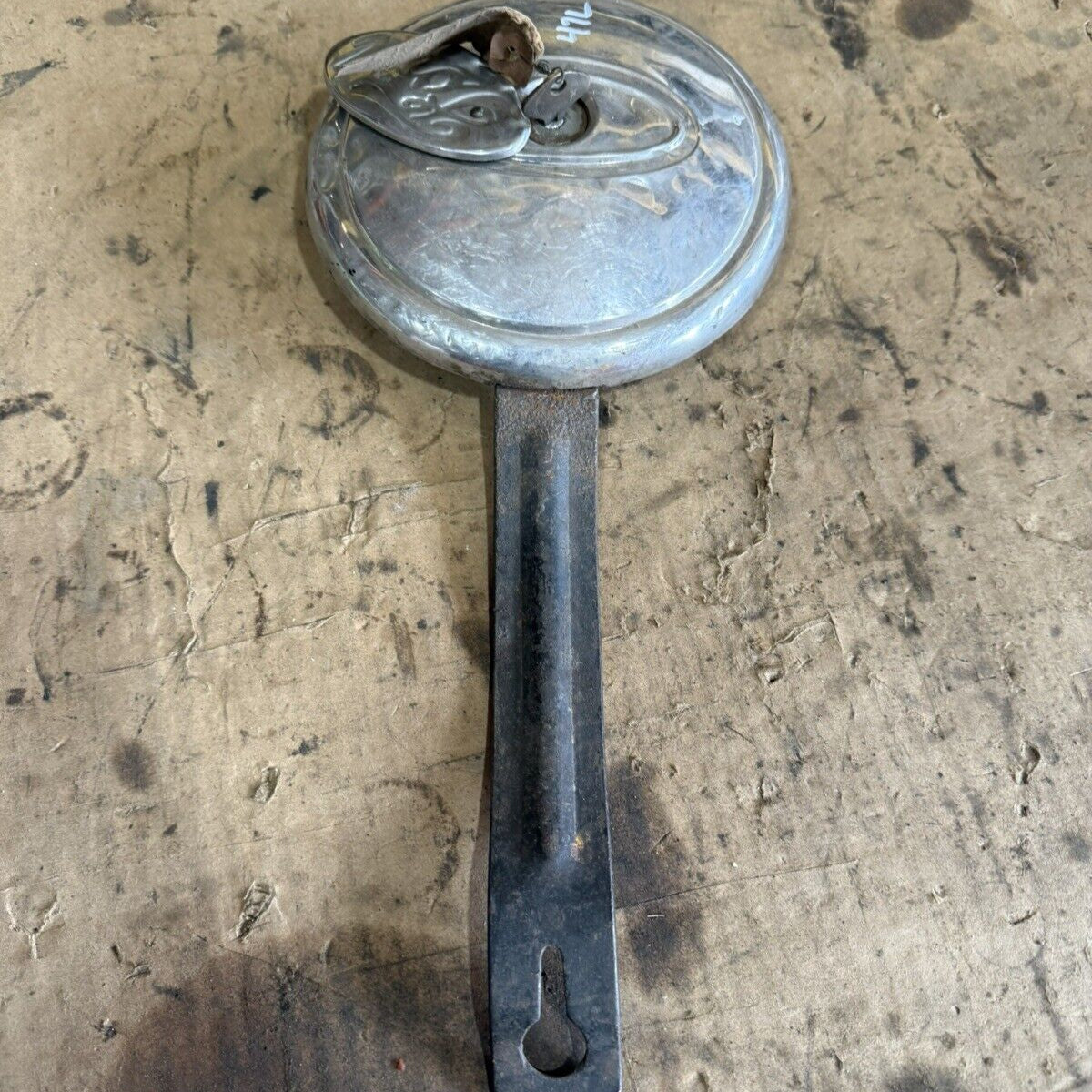 1933 1934 1935 FORD V8 Spare Tire Locking Hubcap W/ Keys Works Coupe R ...