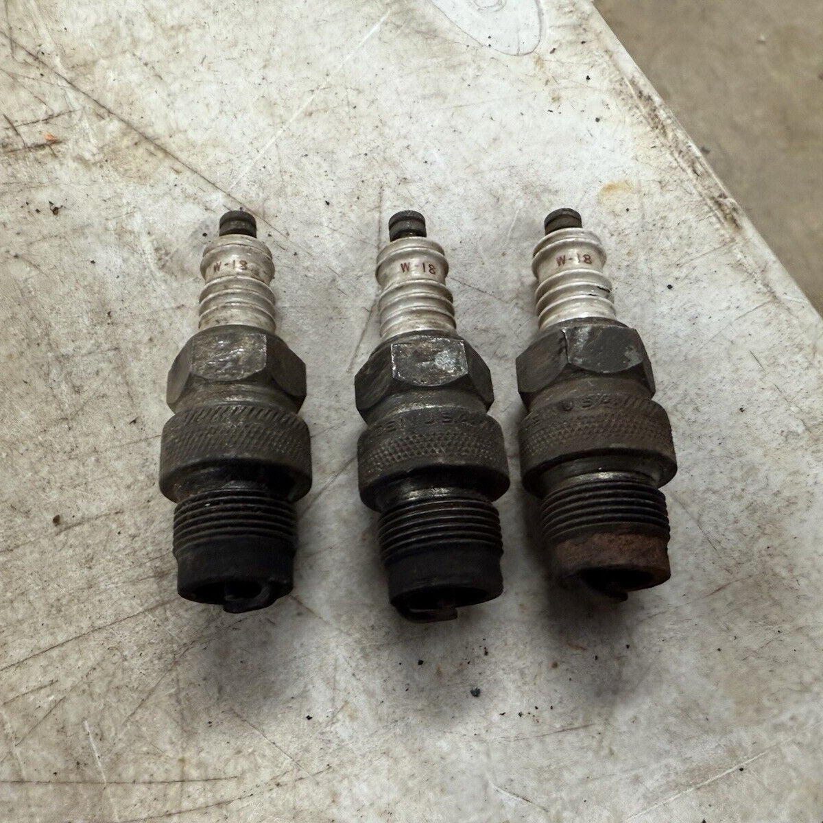 Vintage Champion W-18 Spark Plugs - Rare Collectible Automotive Histor ...