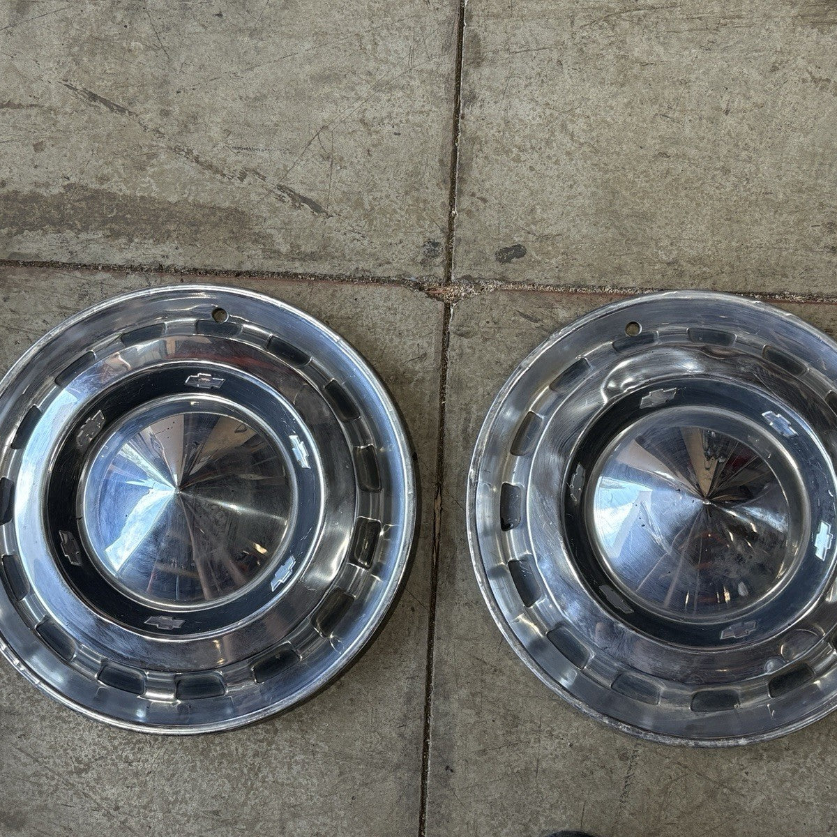 Factory original 1955 Chevy Bel Air Nomad 15 inch hubcaps wheel covers ...