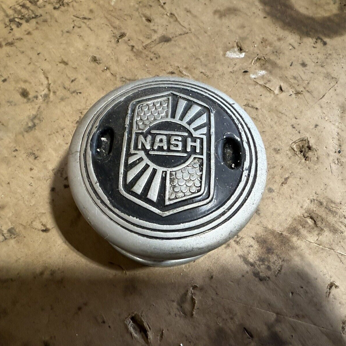 Nash Threaded Screw-On Hub Cap Dust Grease Cover Hubcap – Iron Trap Garage