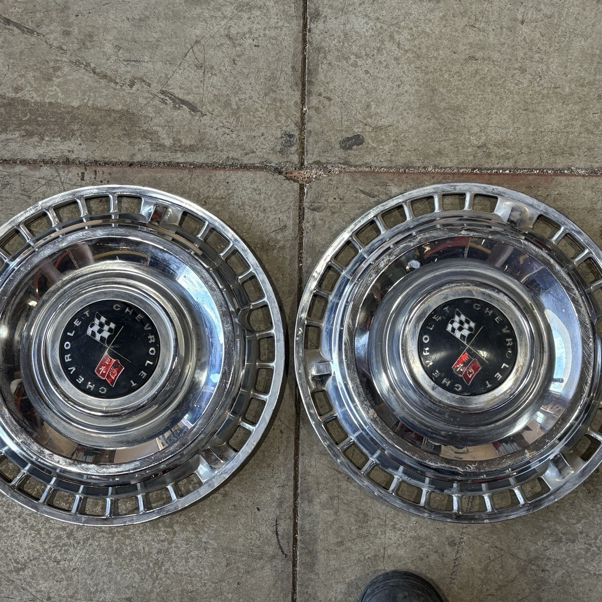 1961 Chevrolet Impala SS Hub Caps Cover Rim Molding Wheel Trim Crossed ...