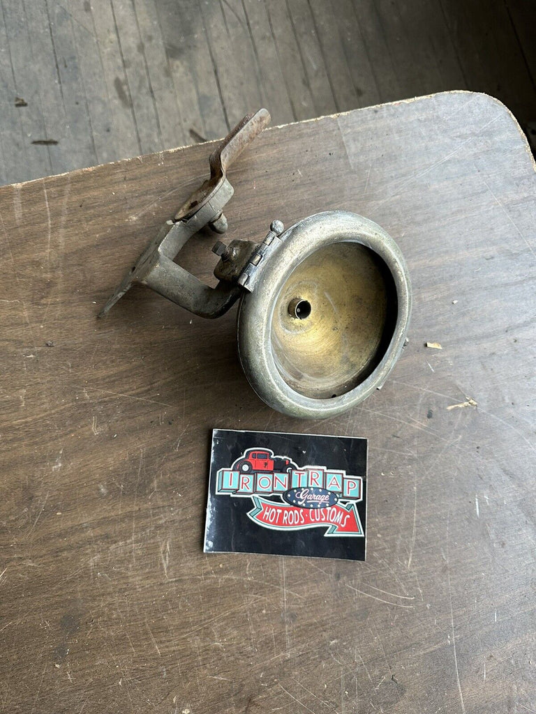 Vintage Brass CM Hall Cowl Light & Bracket Model 202 – Iron Trap Garage