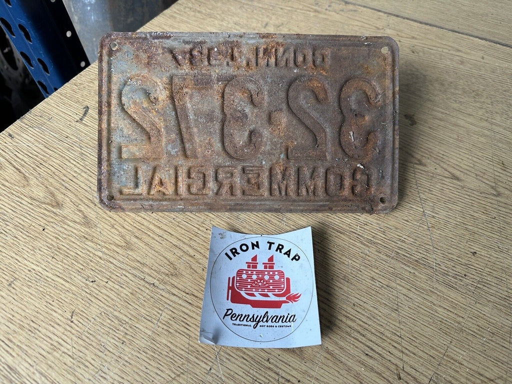 1937 Connecticut Commercial License Plate 32-372 Patina – Iron Trap Garage