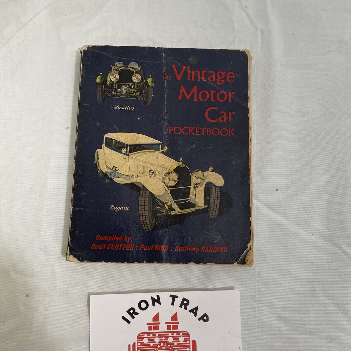 THE VINTAGE MOTOR CAR POCKETBOOK-1st edition 1959. Clutton-Bird-Hardin ...